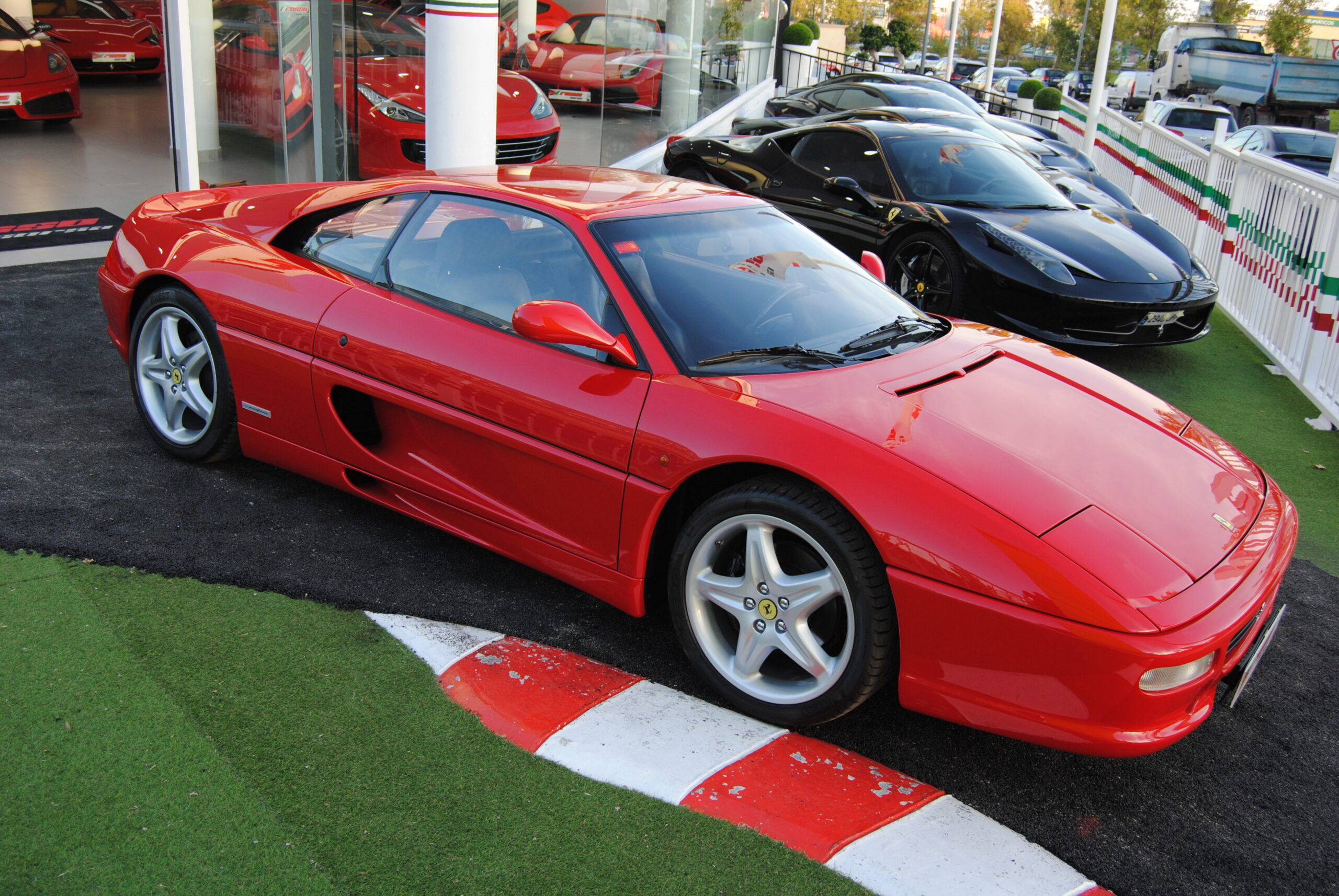 Red Retro Ferrari 355 Berlinetta - Rosso Corsa