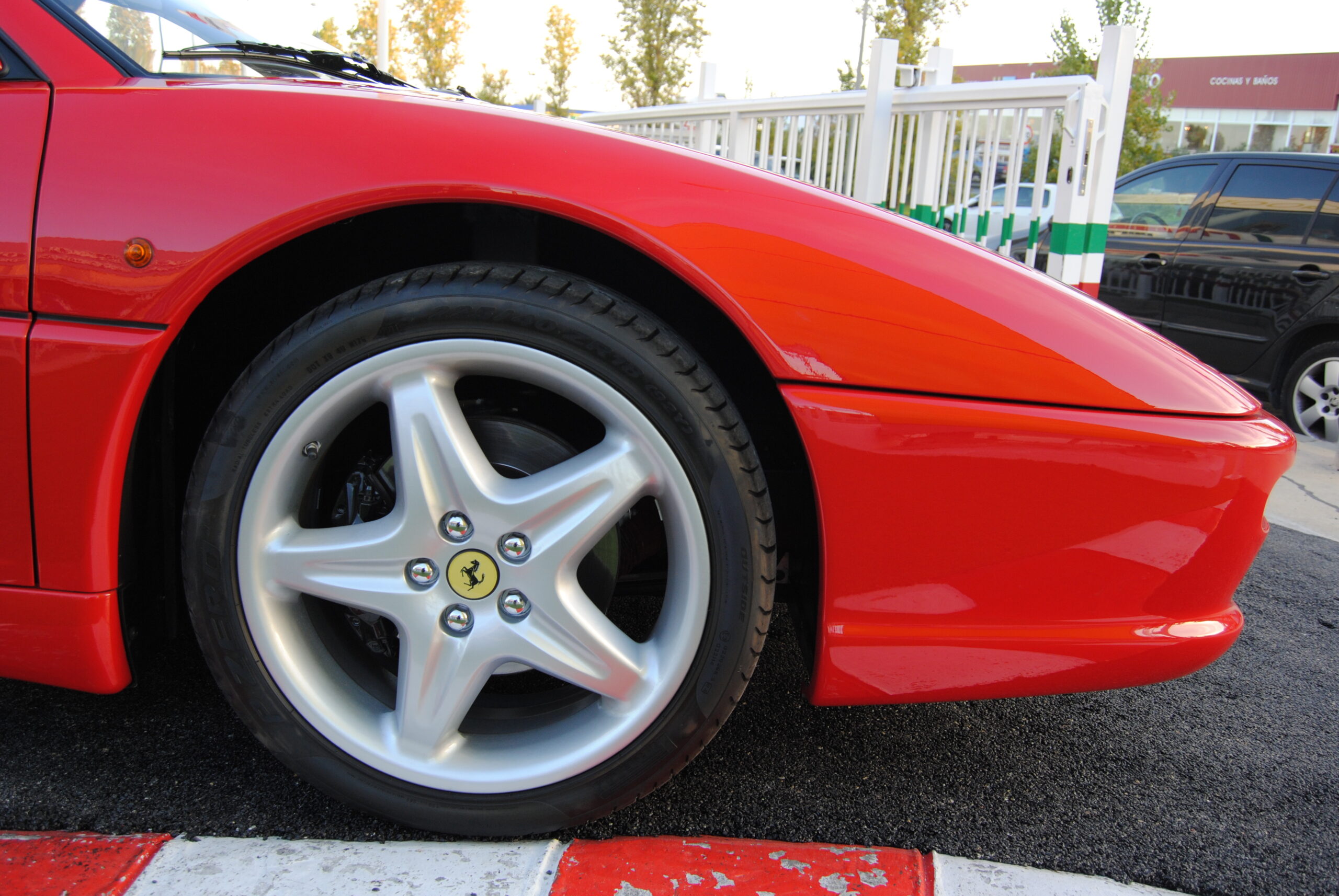 Red Retro Ferrari 355 Berlinetta - Rosso Corsa