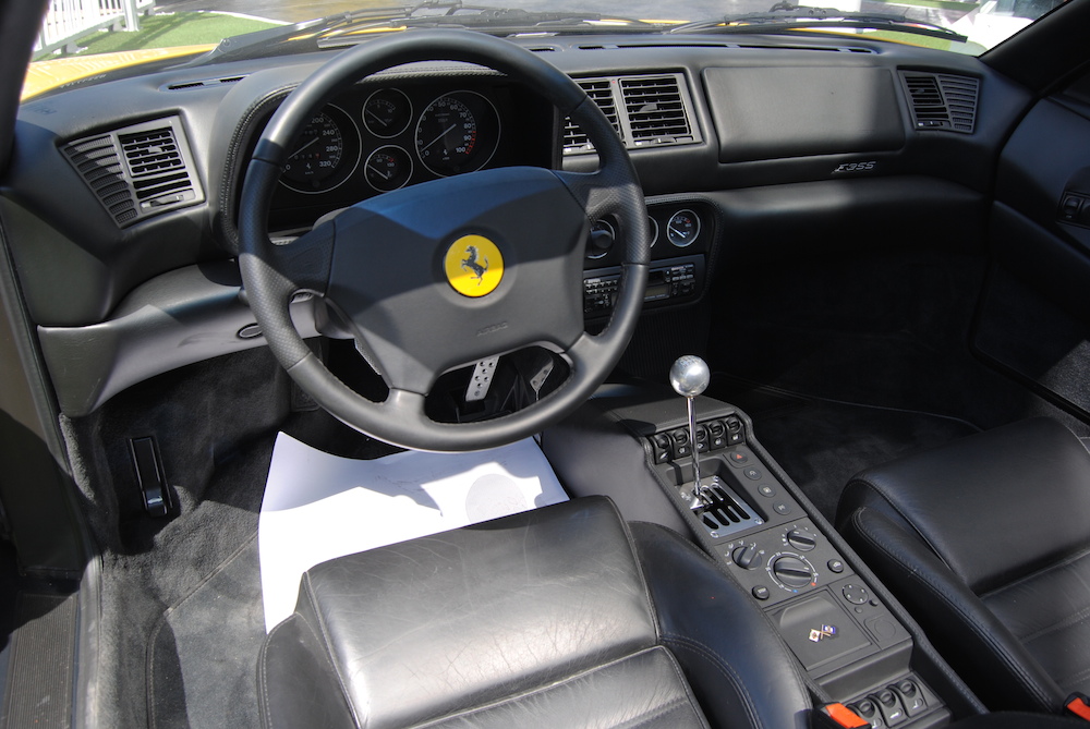 Giallo Modena Ferrari F355 Spider - Rosso Corsa