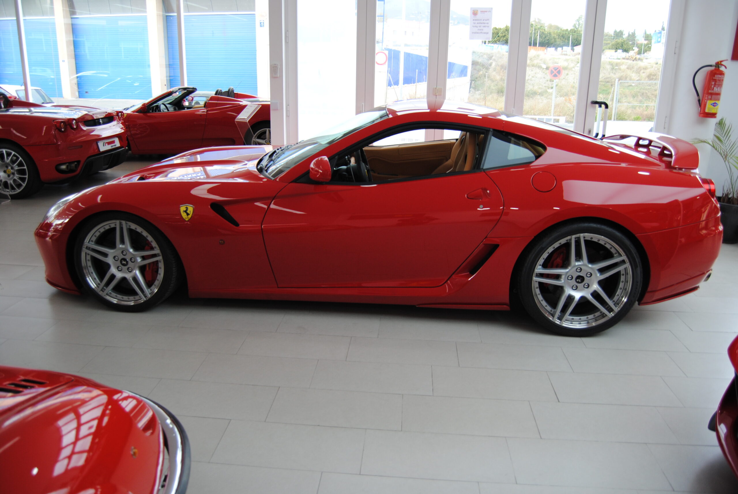 Exclusive Rosso Corsa ferrari 599 gtb - Rosso Corsa