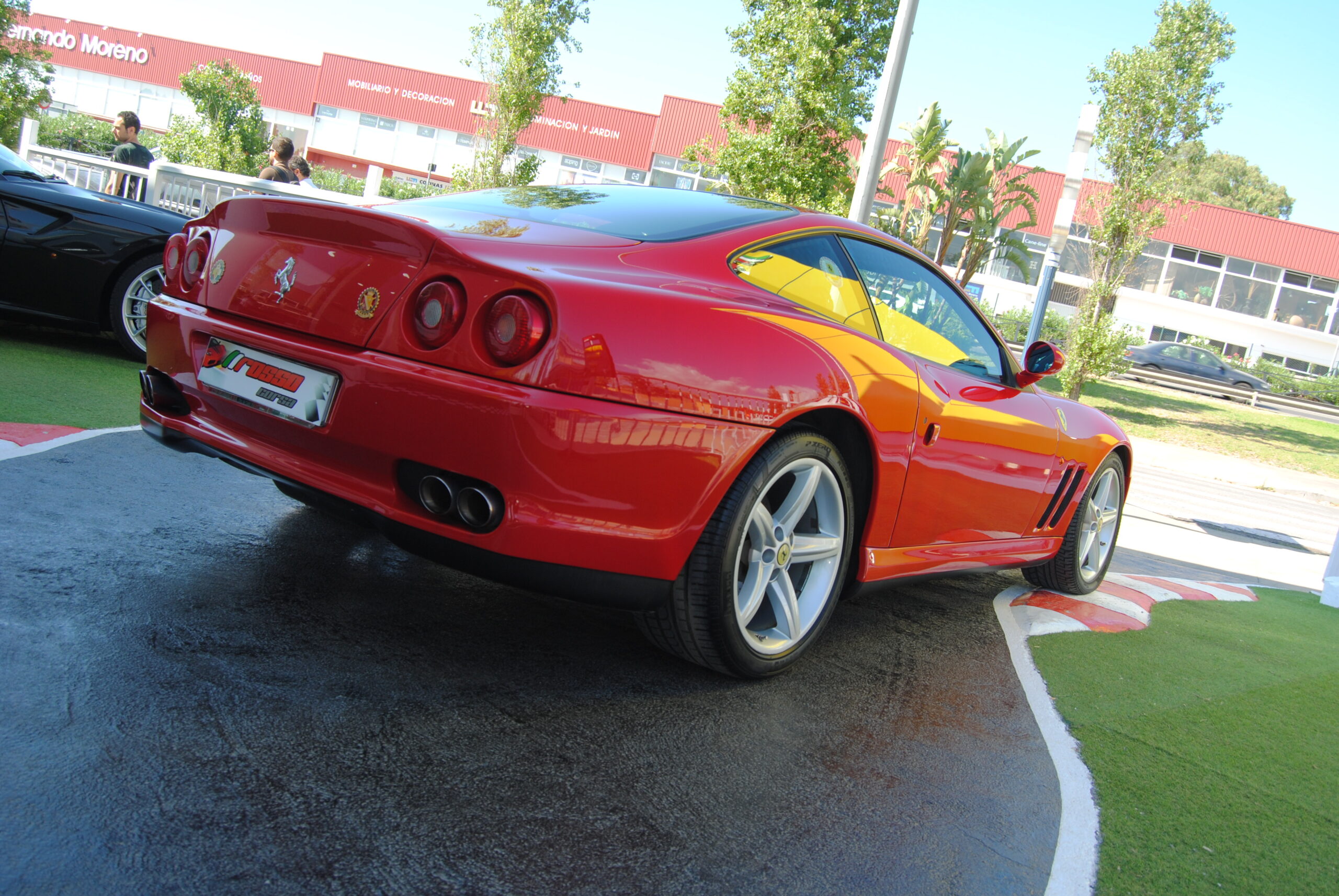 Exclusive Ferrari 575 M Maranello - Rosso Corsa