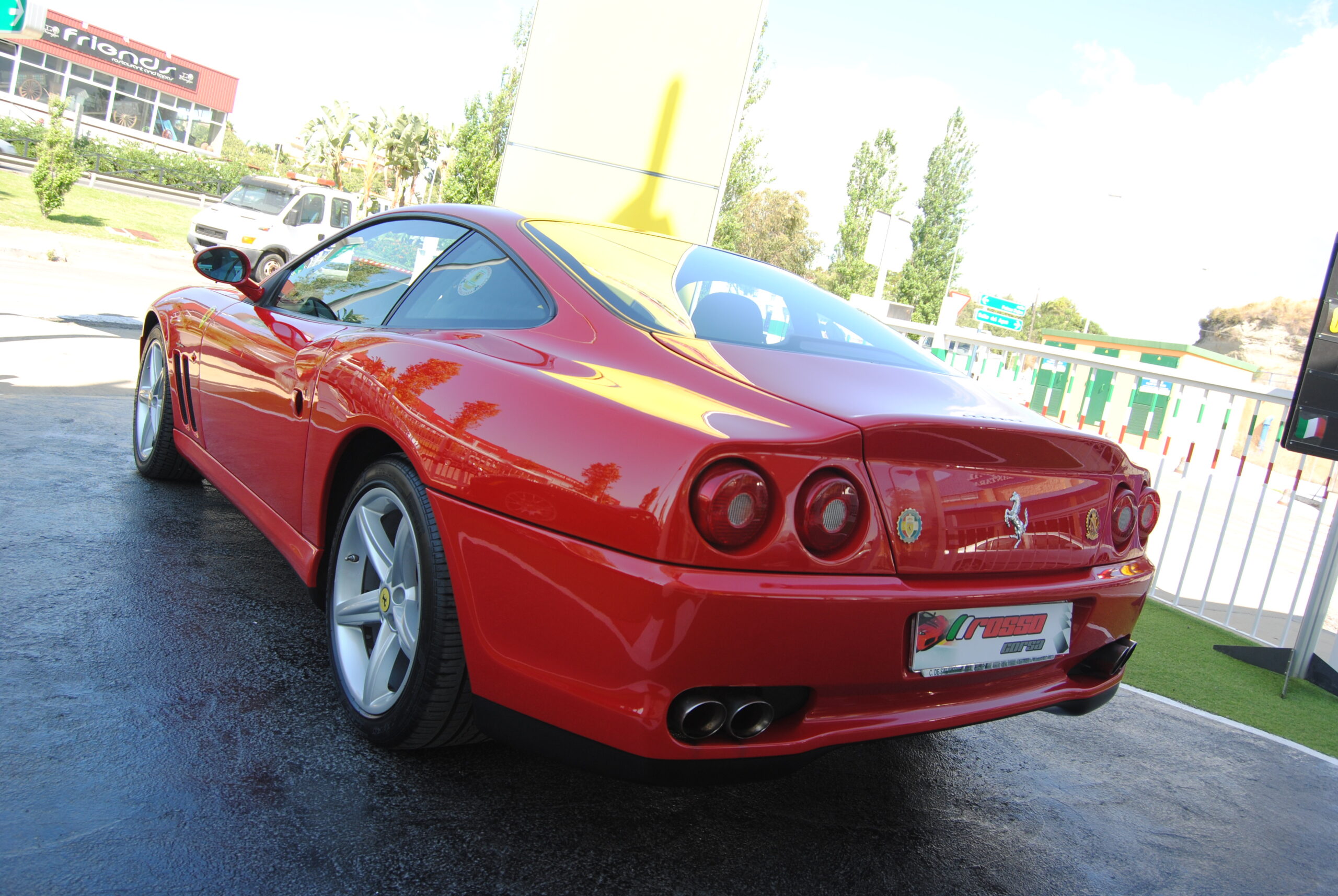 Exclusive Ferrari 575 M Maranello - Rosso Corsa