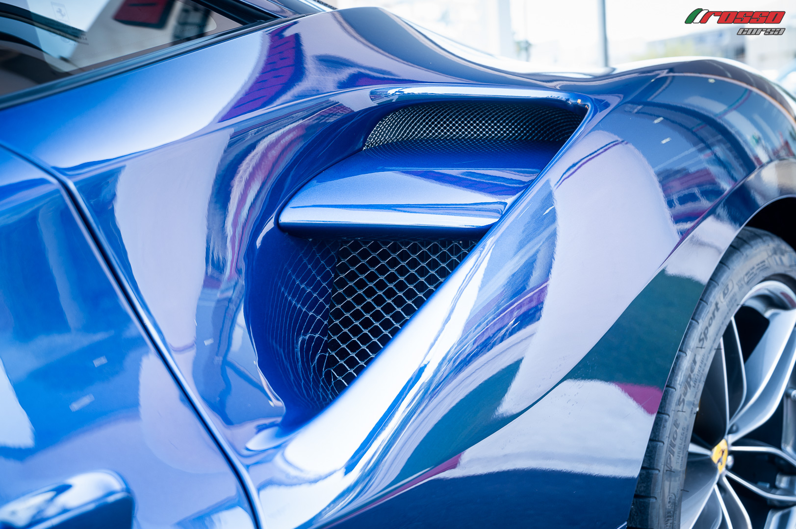 Bleu Tour de France Ferrari 488 GTB - Rosso Corsa