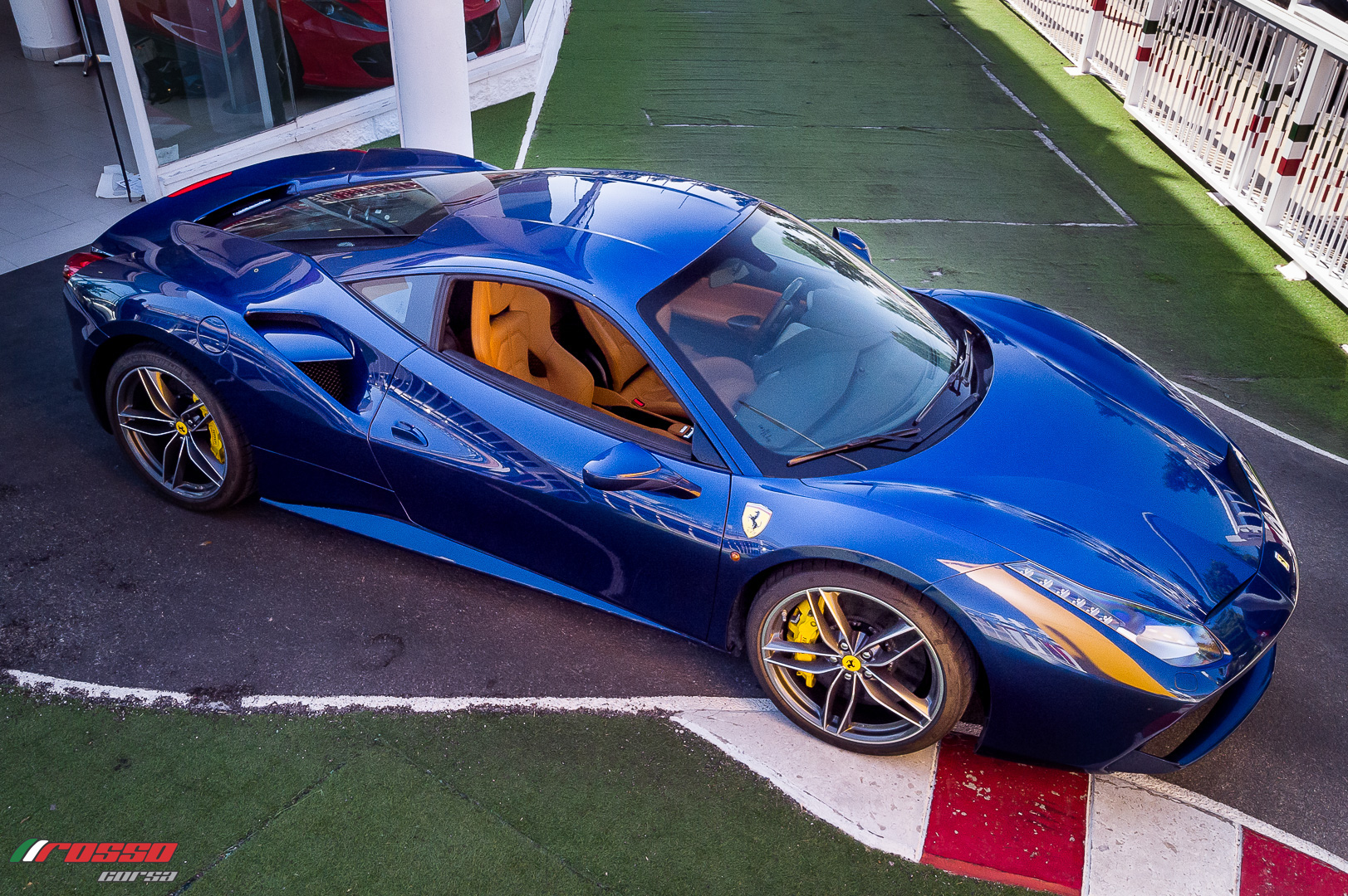 Bleu Tour de France Ferrari 488 GTB - Rosso Corsa