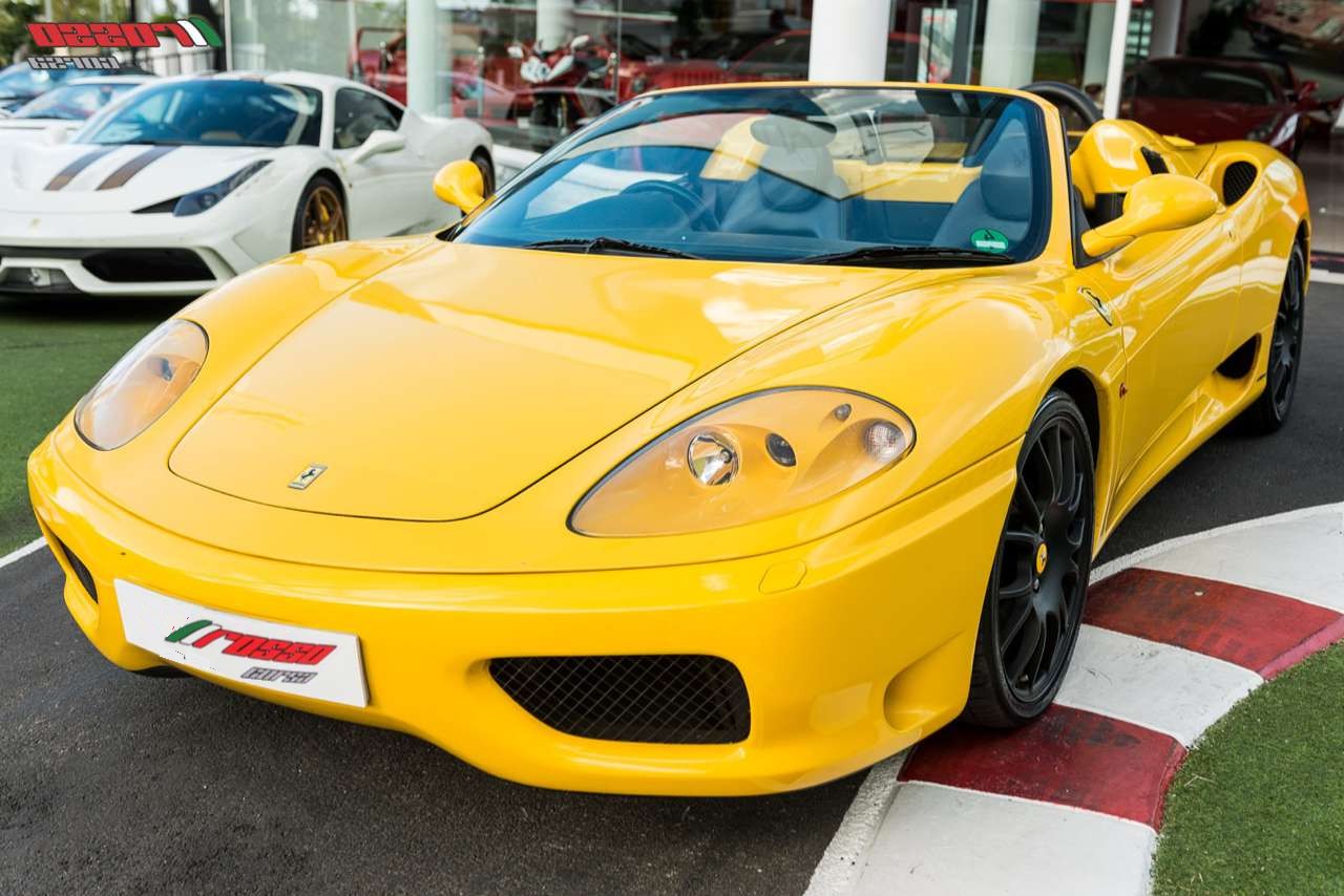 Giallo Modena Ferrari 360 Spider F1 - Rosso Corsa