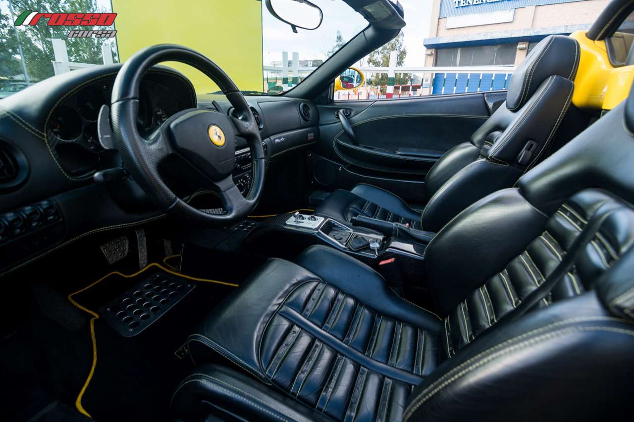 Giallo Modena Ferrari 360 Spider F1 - Rosso Corsa