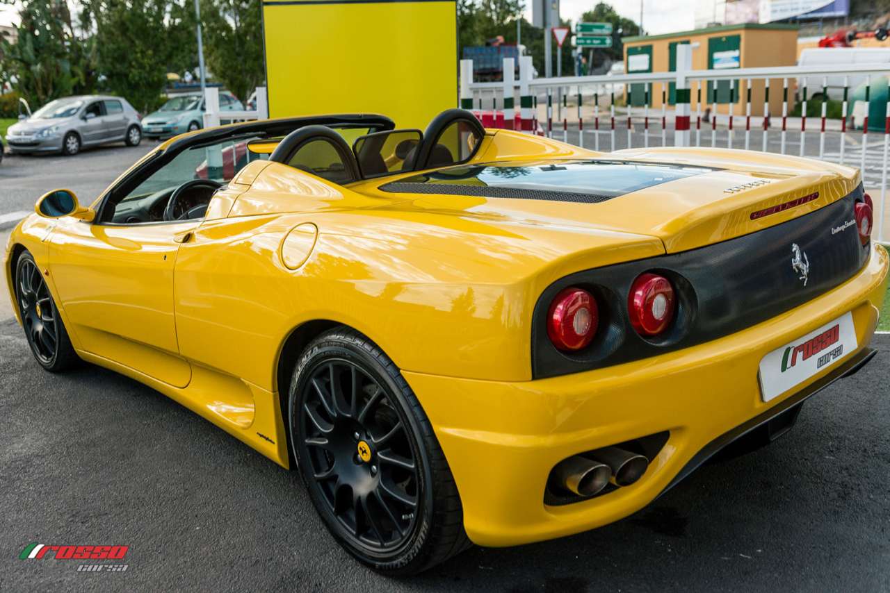 Giallo Modena Ferrari 360 Spider F1 - Rosso Corsa