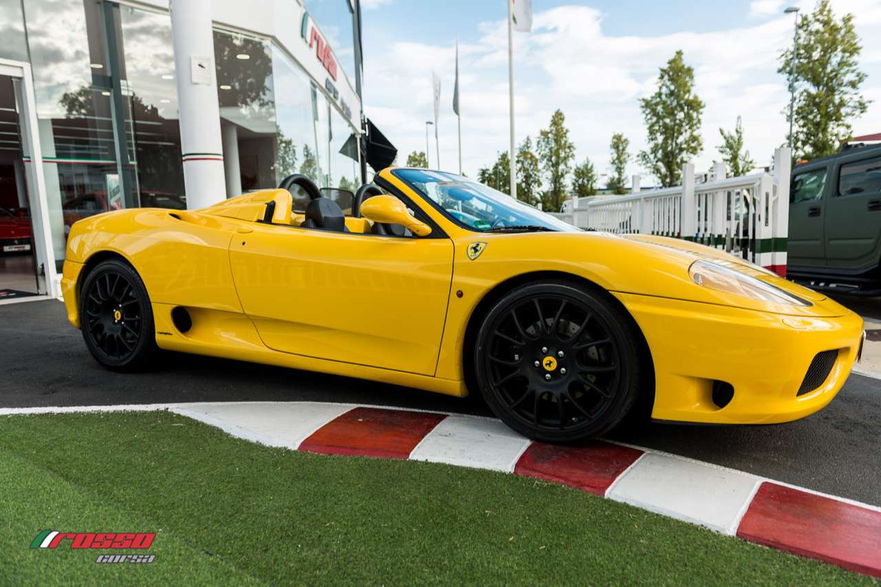 Giallo Modena Ferrari 360 Spider F1 - Rosso Corsa