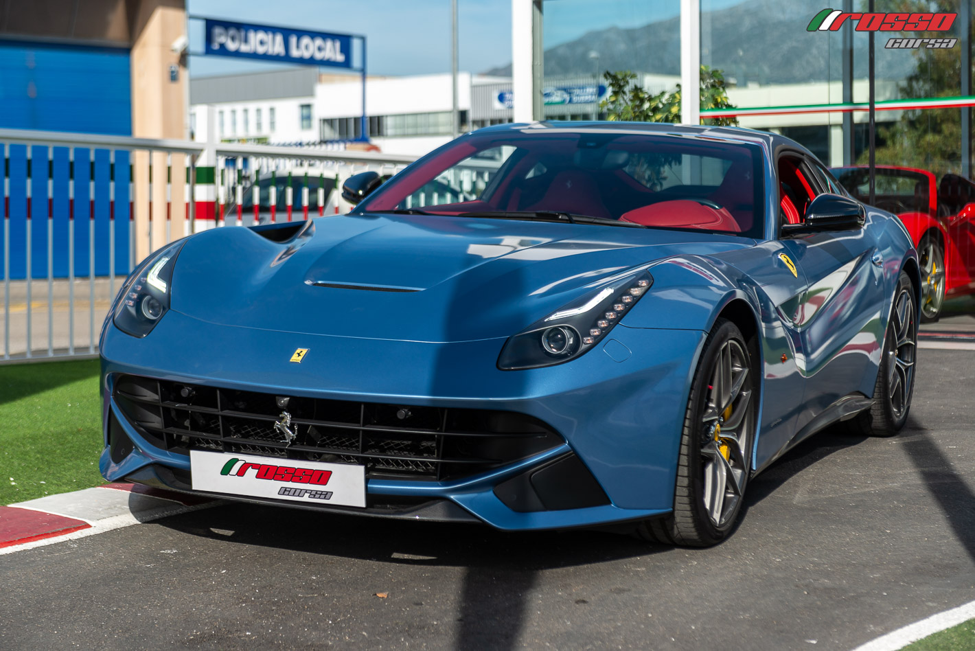 Ferrari F12 Azul Ferrari F12 Fotos Und Bildmaterial In Hoher
