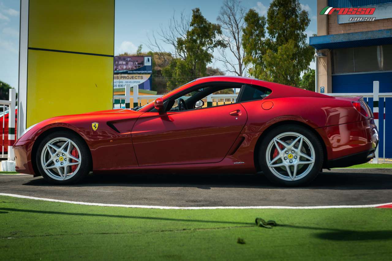 Rosso Fiorano Ferrari 599 GTB F1 - Rosso Corsa