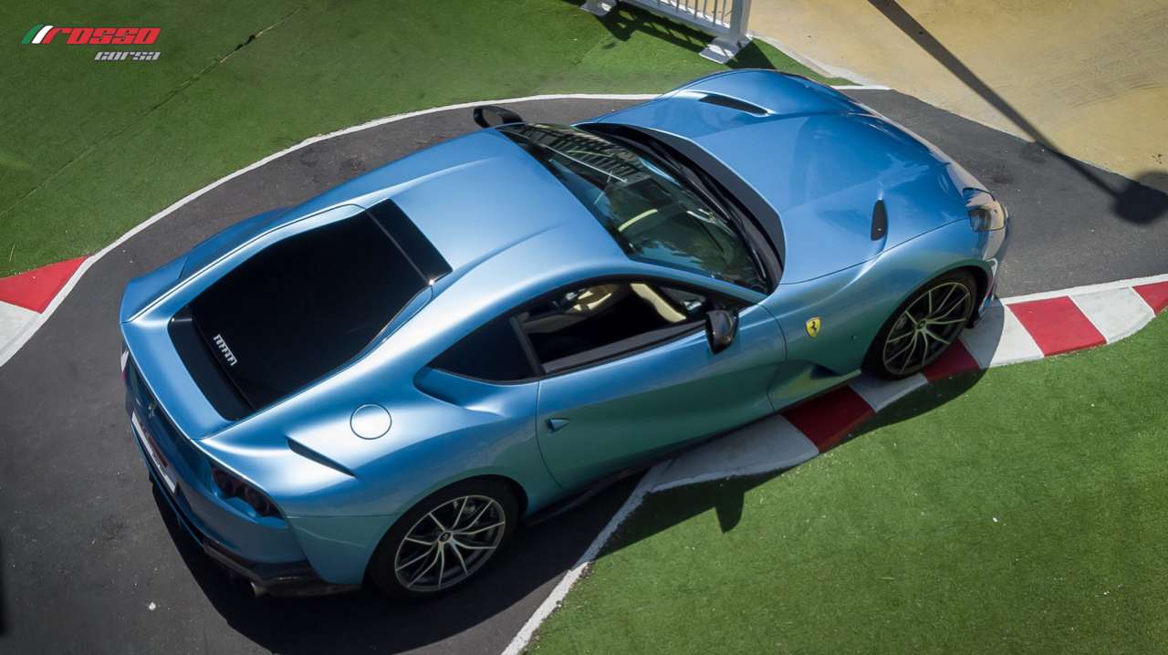 Ferrari 812 Superfast - Rosso Corsa