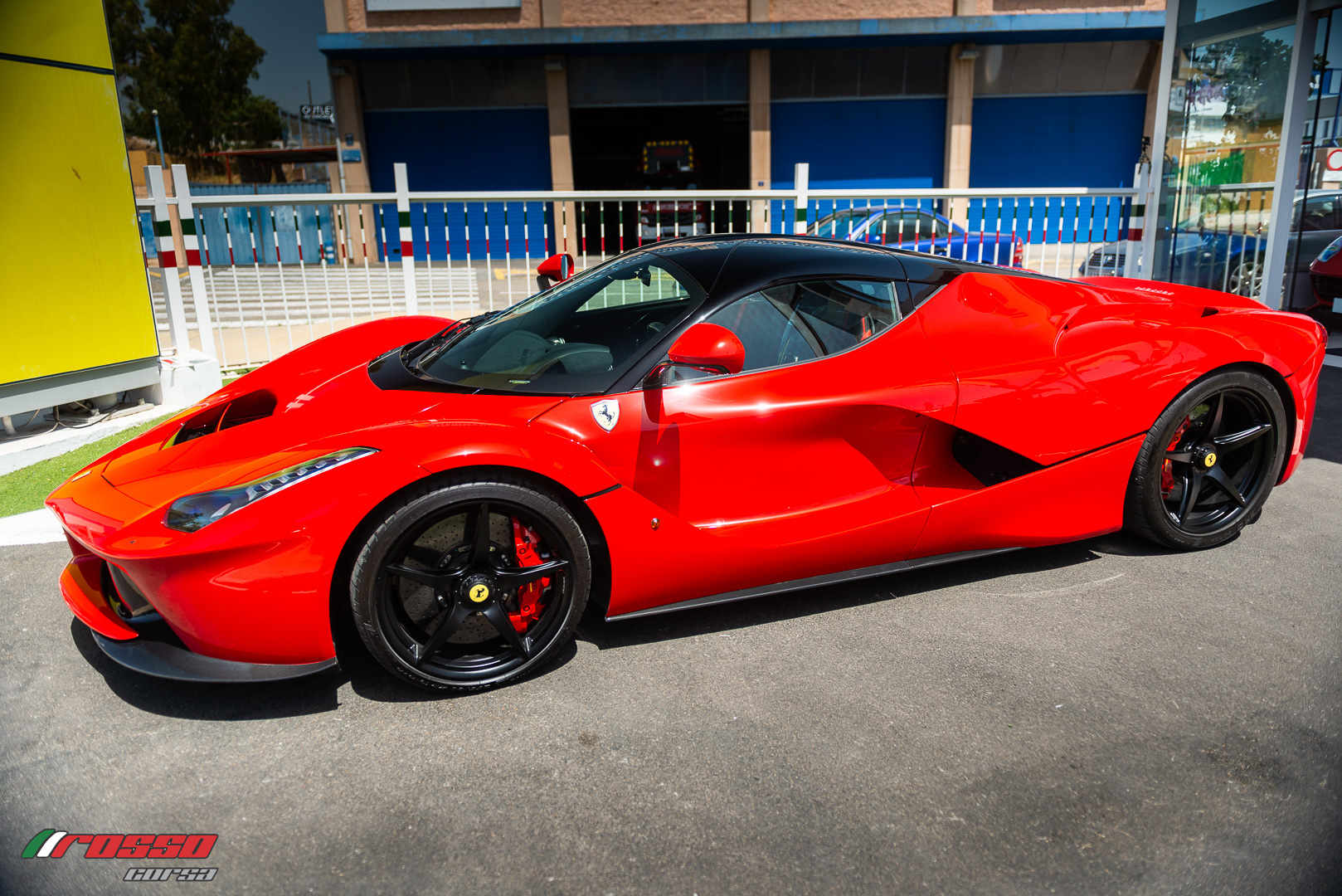 Rosso Corsa - Ferrari Laferrari