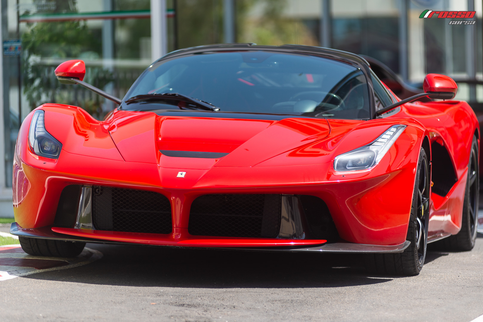 Rosso Corsa - Ferrari Laferrari