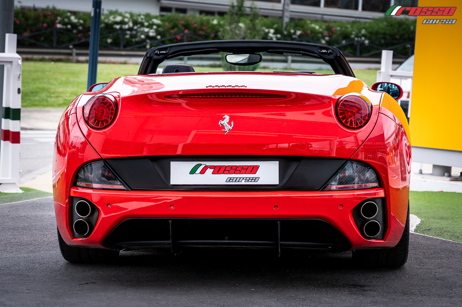 Rosso Corsa - Ferrari California