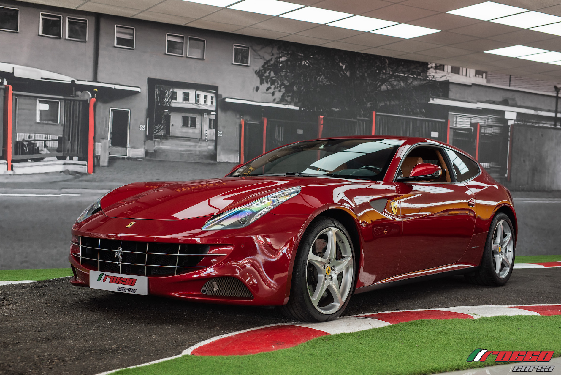 Rosso Corsa - Ferrari FF