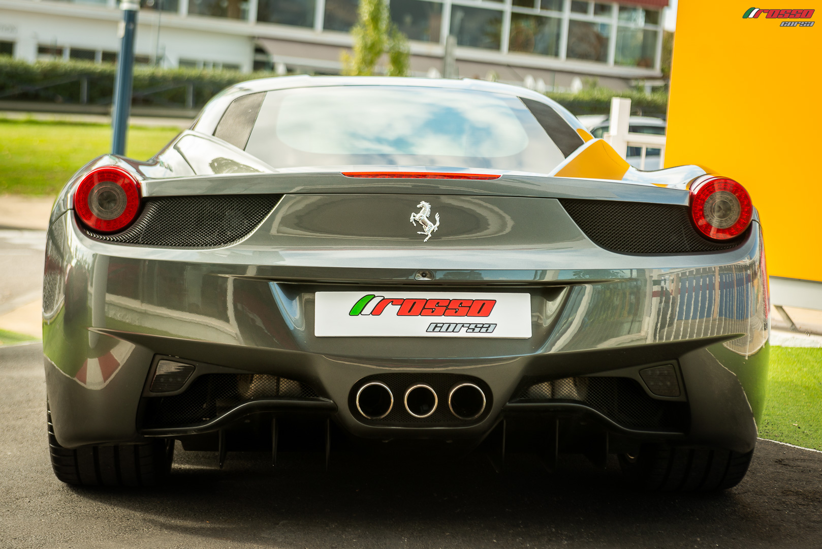 Rosso Corsa - Grigio Silverstone Ferrari 458 Italia