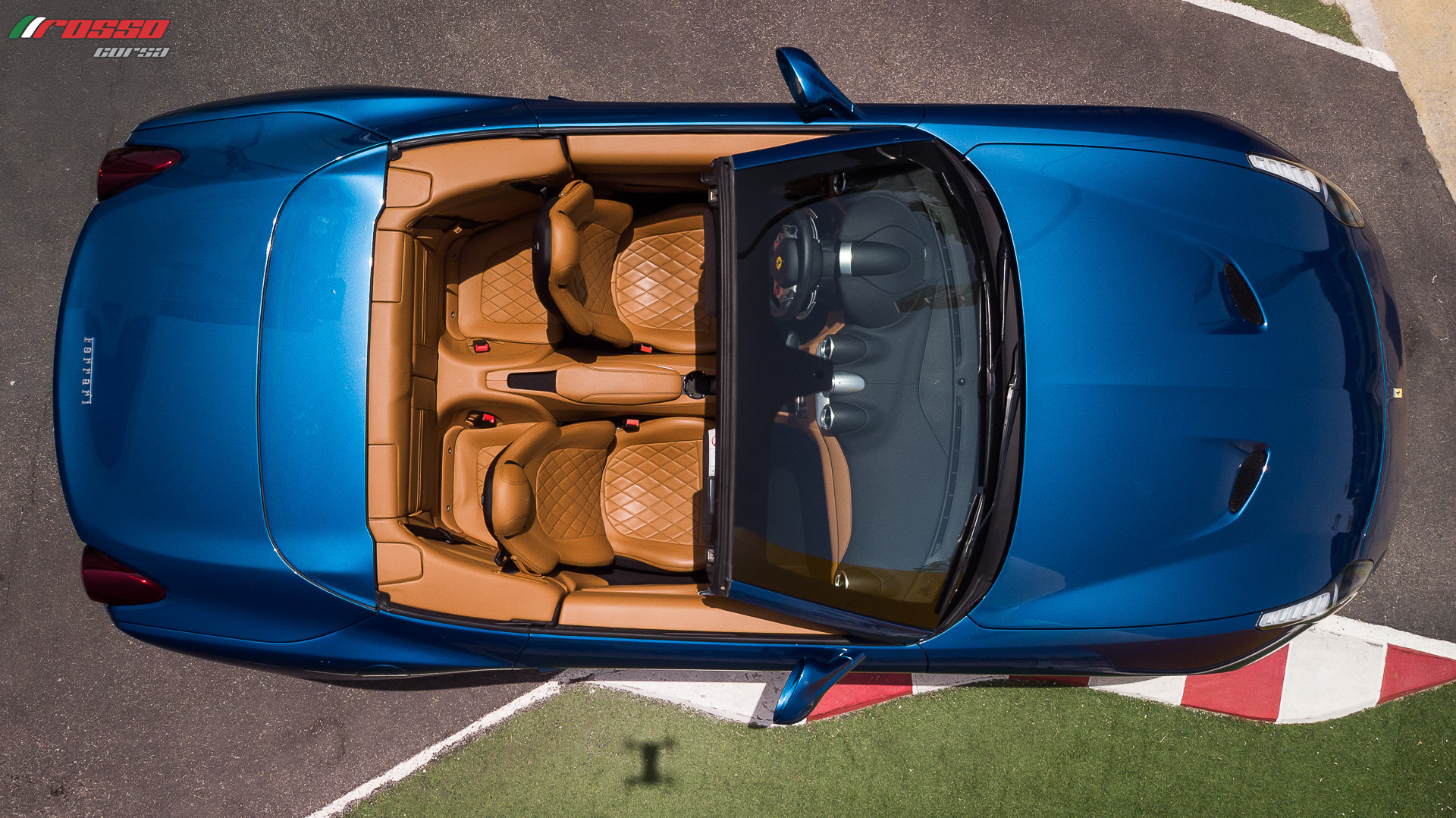 Rosso Corsa - Blu California Ferrari California T
