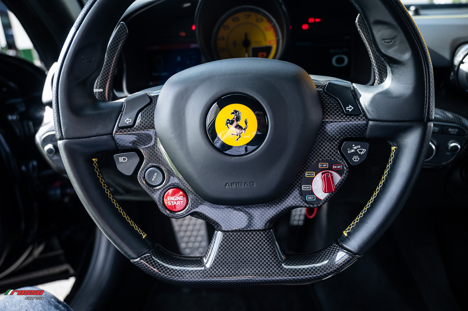 Rosso Corsa - Nero Daytona Ferrari F12 Berlinetta