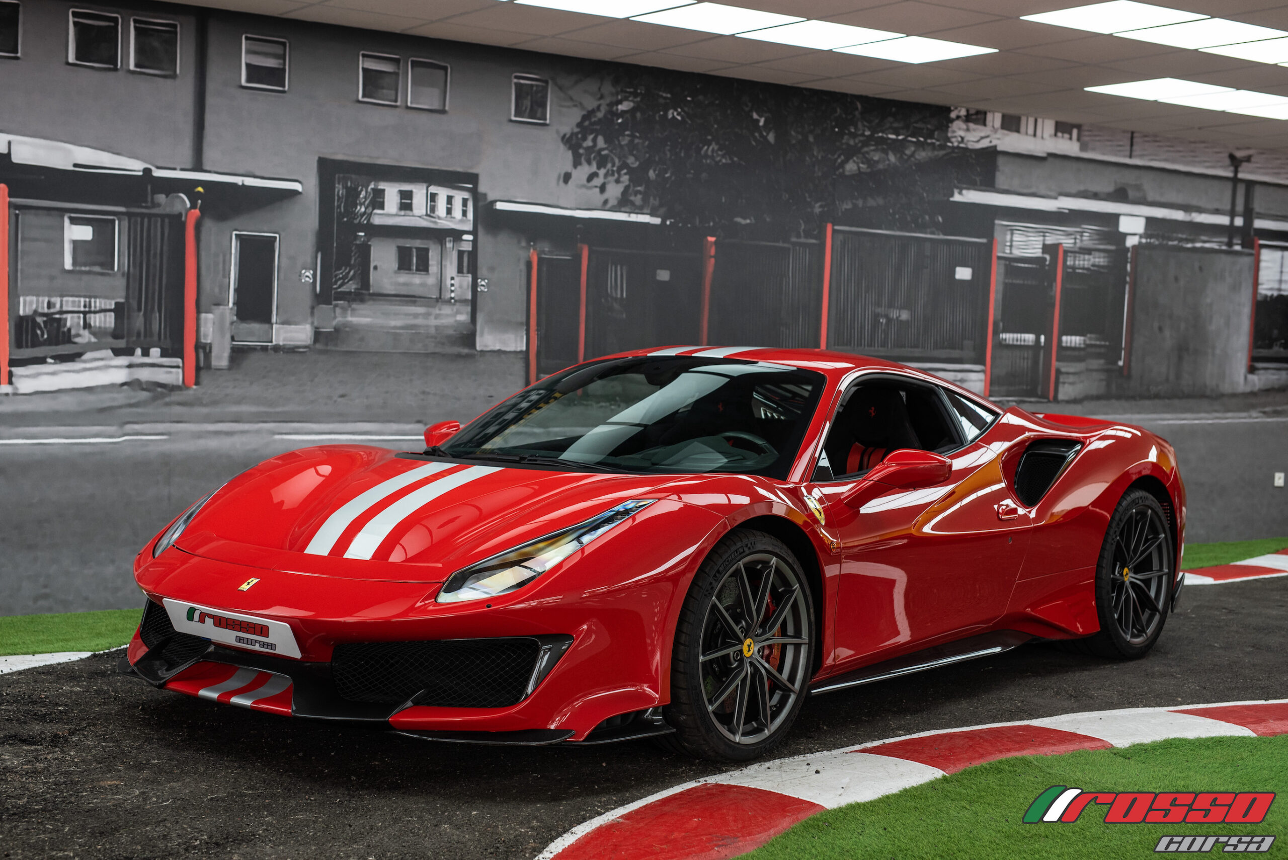El impresionante Ferrari 488 Pista en Rosso Corsa