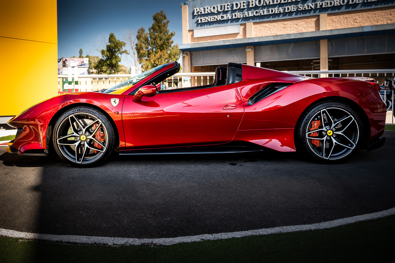 Rosso Corsa - Ferrari 488 Pista Spider
