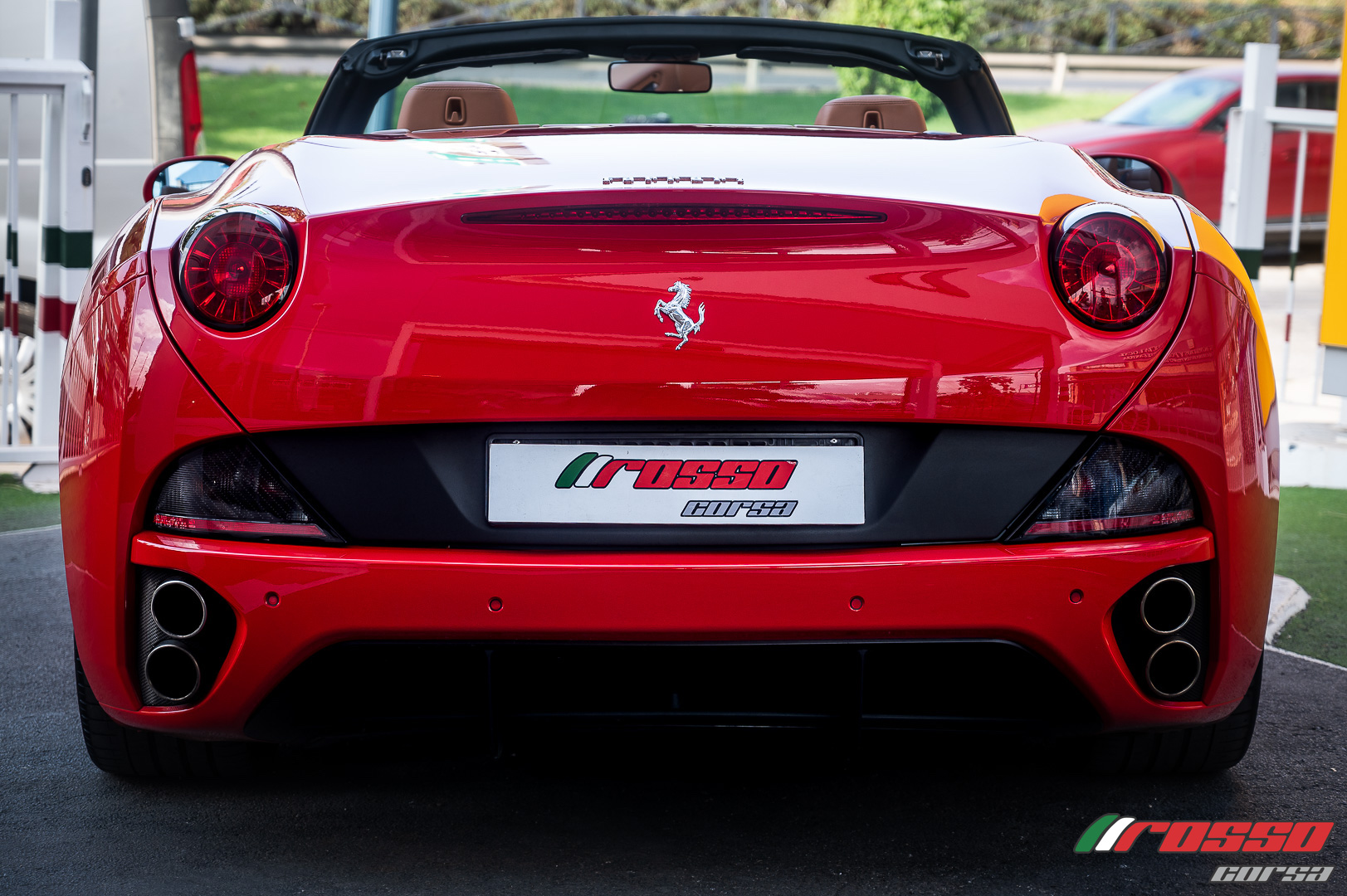 Rosso Corsa - Ferrari California