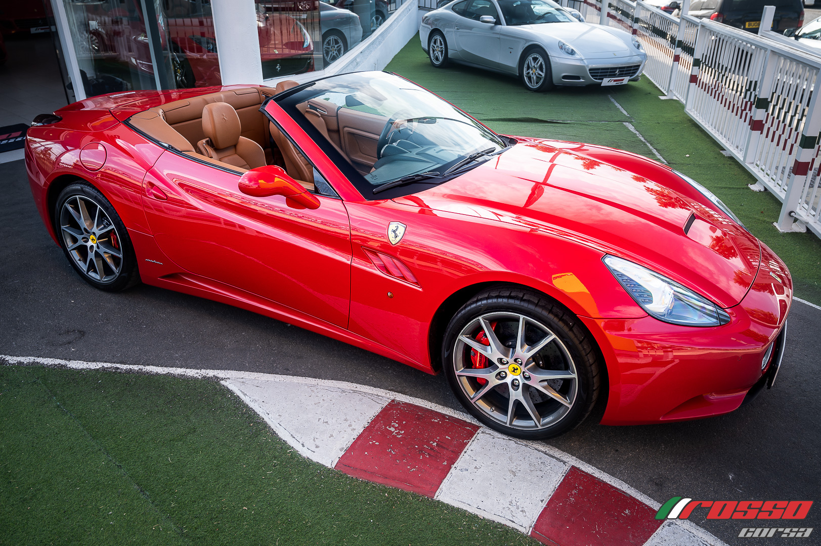 Rosso Corsa - Ferrari California