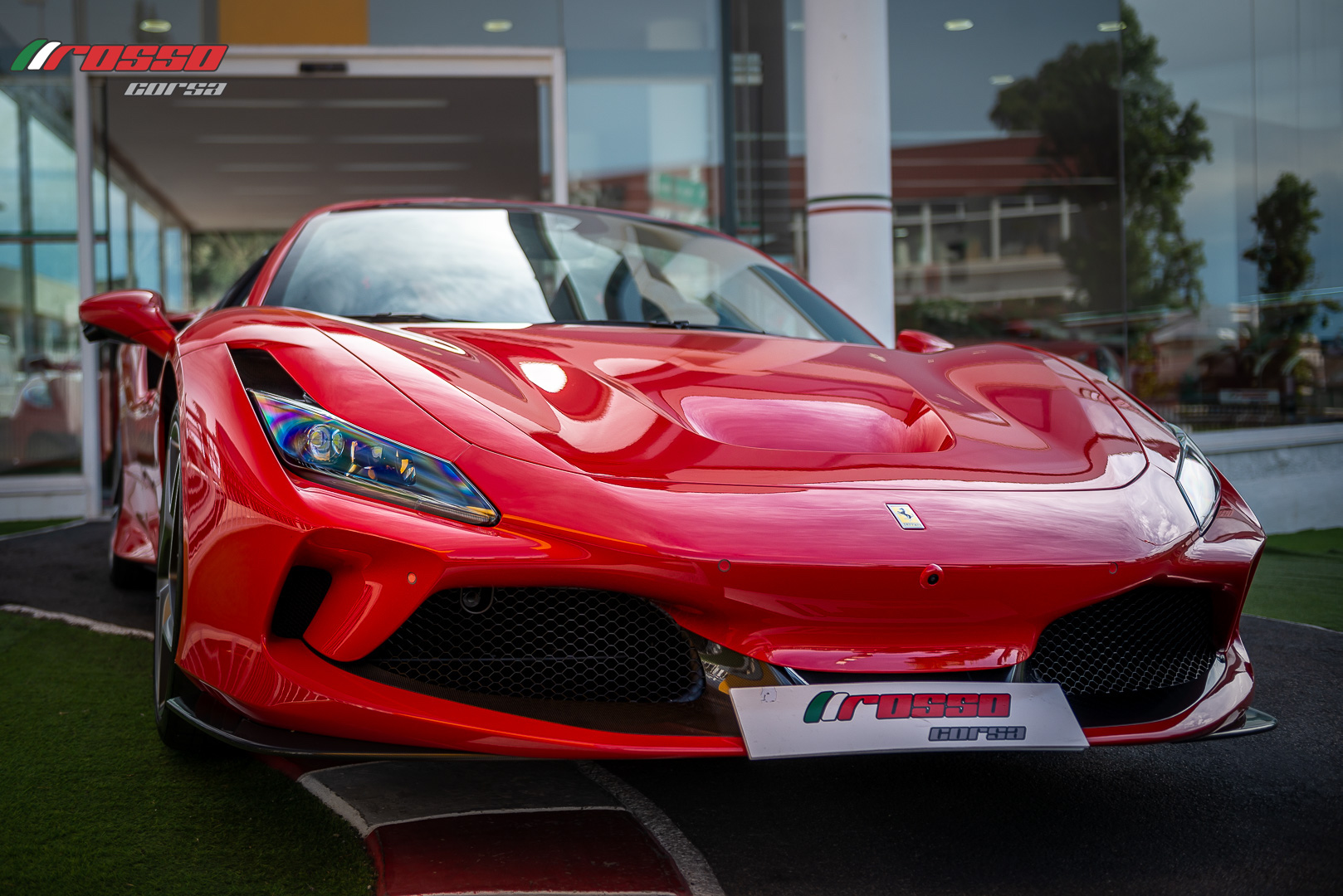 Rosso Corsa - Ferrari F8 Spider