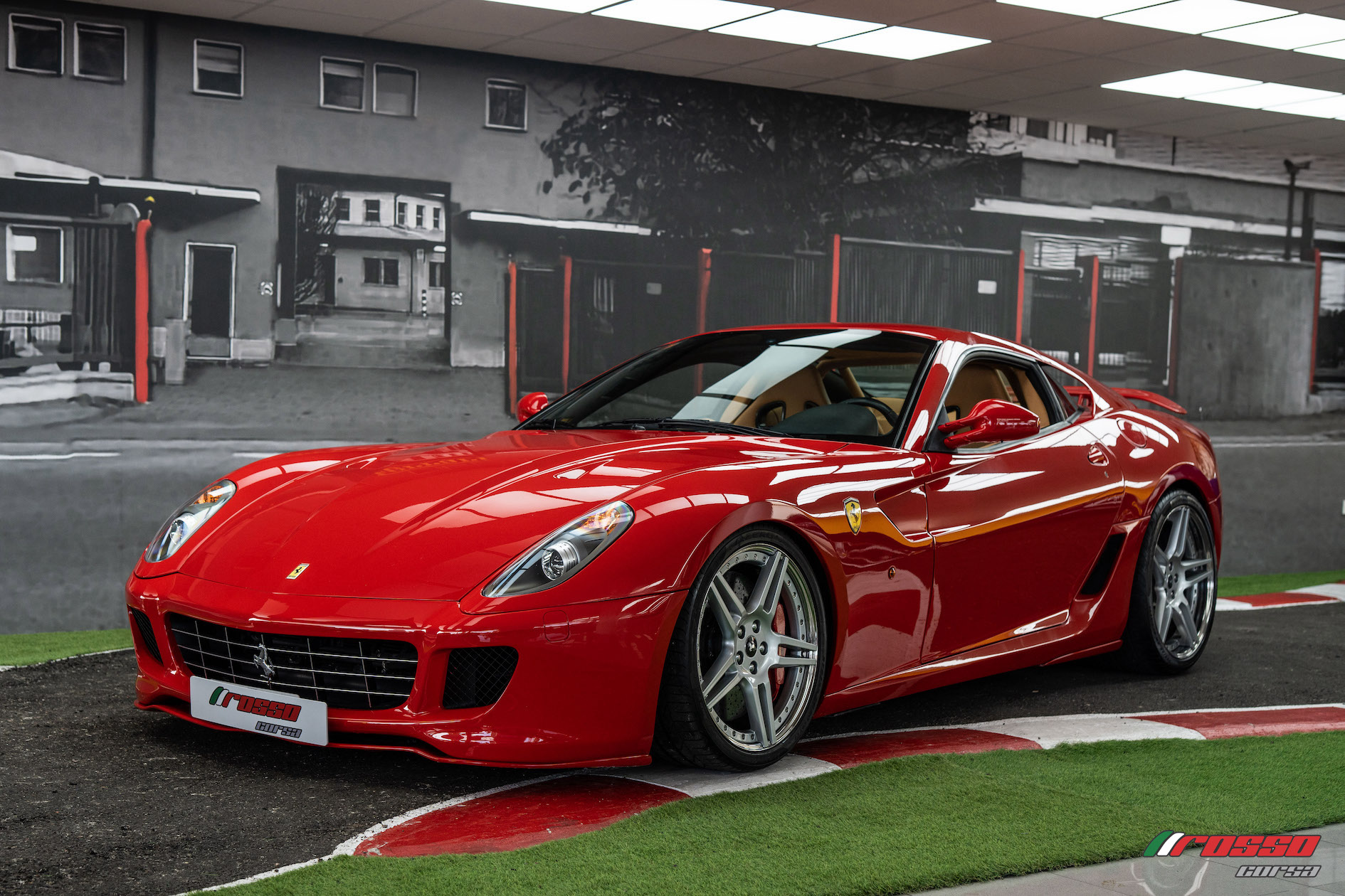 El Ferrari 599 Rojo El Ferrari 599XX Evolution Debuta En El Circuito