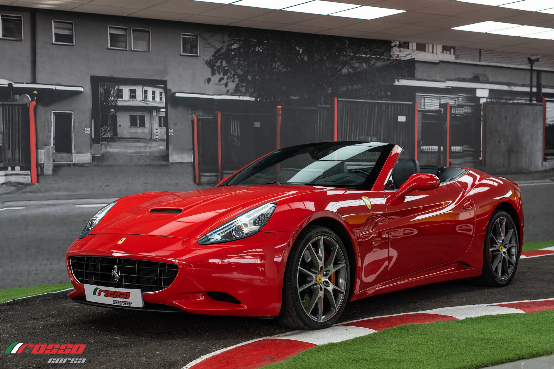 Unique Rosso Corsa Ferrari California - Rosso Corsa
