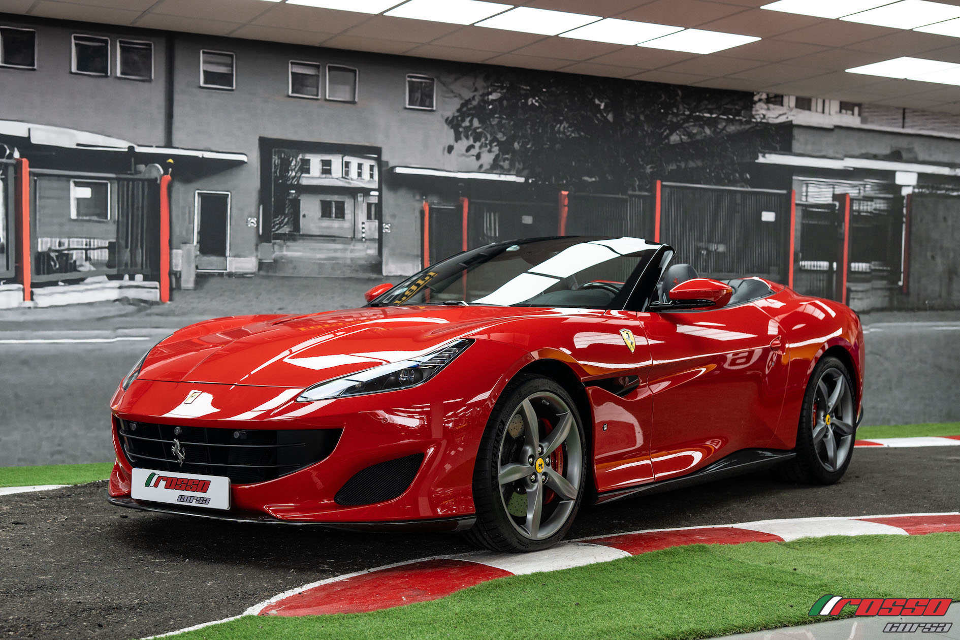 Rosso Corsa - Ferrari Portofino