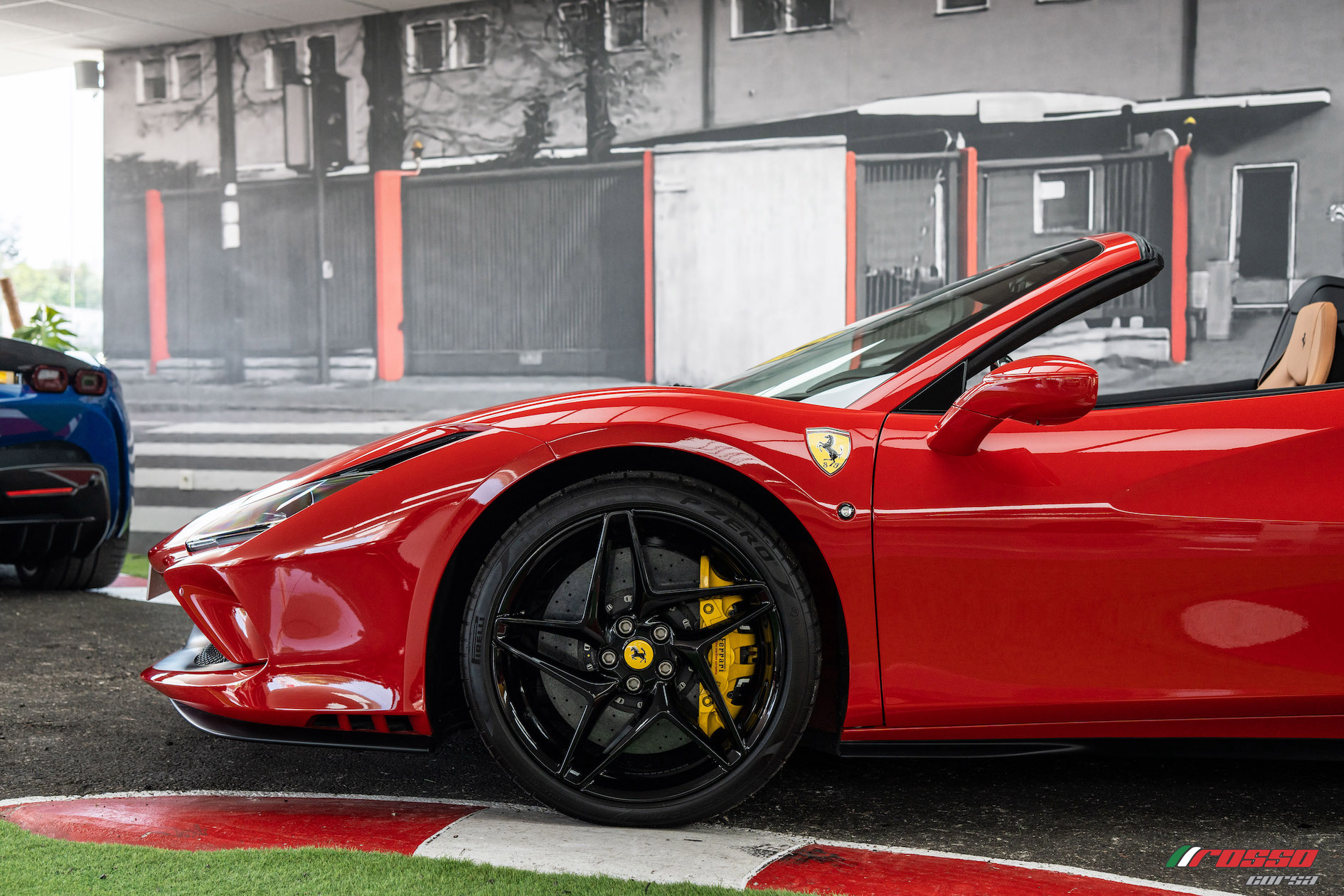 FERRARI F8 SPIDER - Rosso Corsa