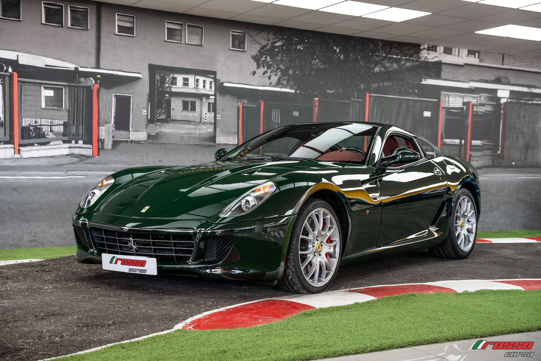 Green British Racing 611 Ferrari 599GTB - Rosso Corsa