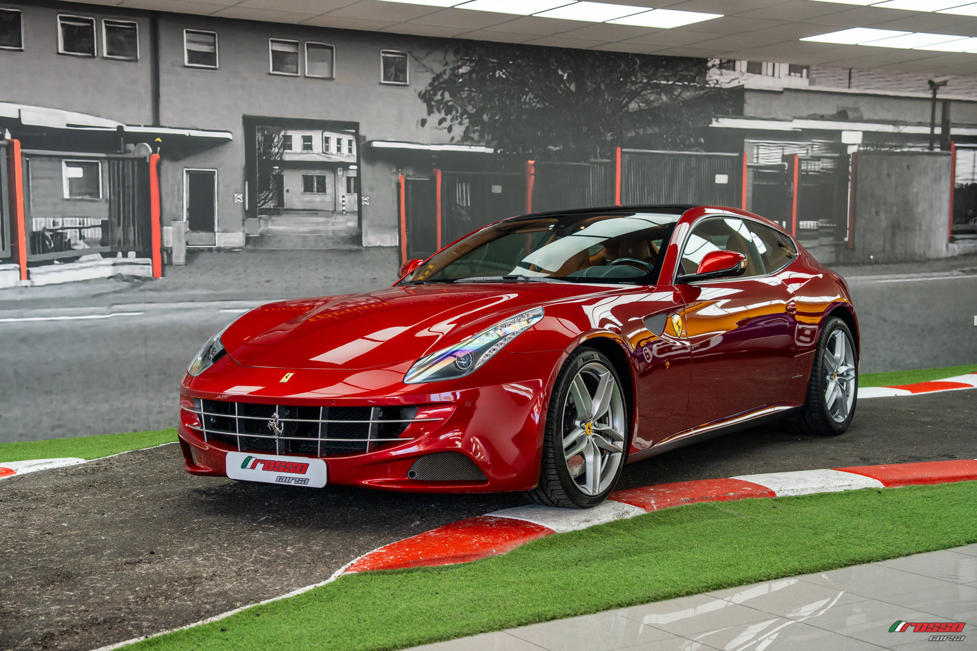 Ferrari FF - Rosso Corsa