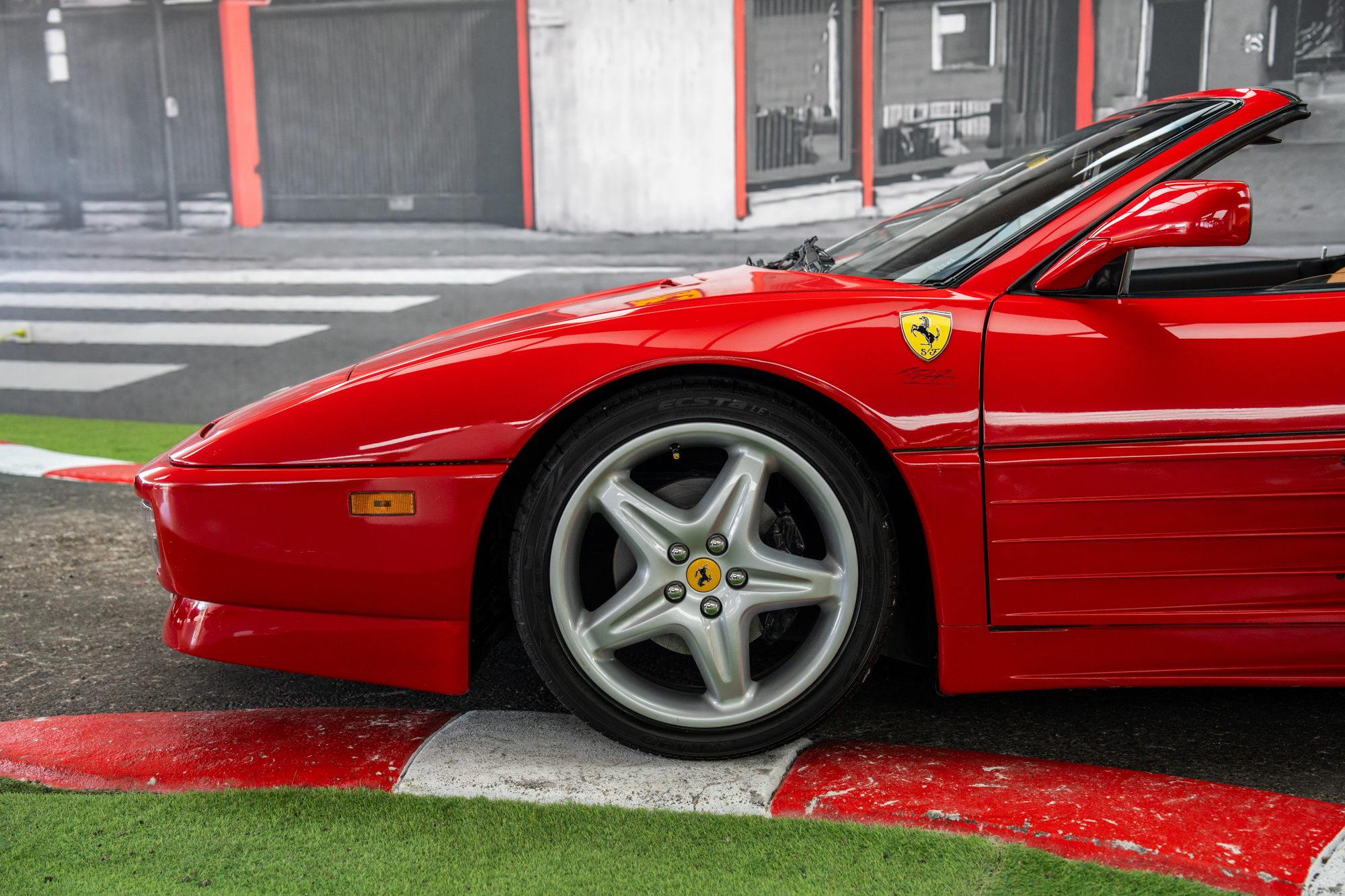 Ferrari 348 Spider - Rosso Corsa